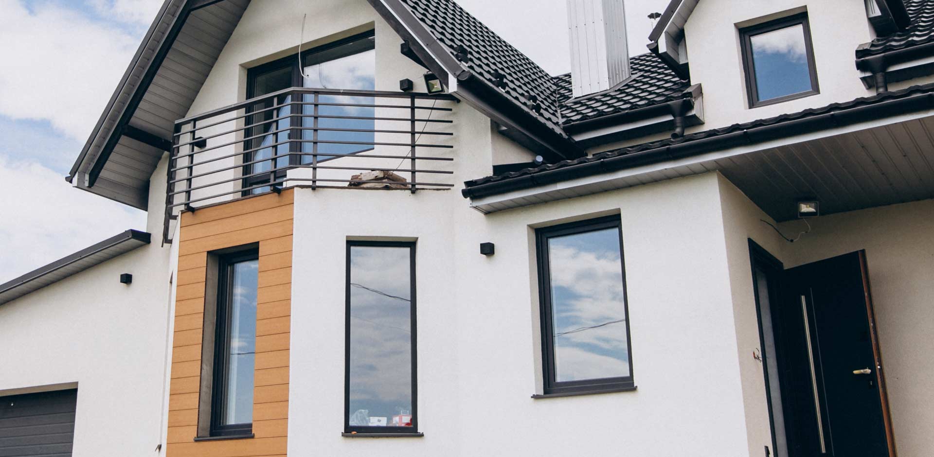 Render Wash – Professional Softwashing Wall Cleaning